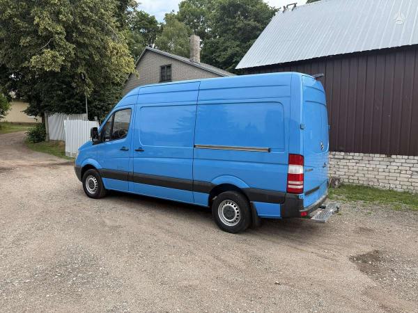 Blue Mercedes-Benz Sprinter 2011 in Taurage, with an engine capacity of 3.00 L and mileage of 204 thousand km for 7600 €, photo 4 on AUTOMOTO.COM.LV