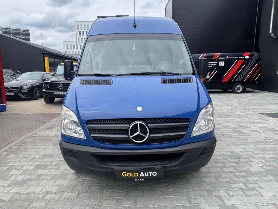 Blue Mercedes-Benz Sprinter 2011 in Vilnius, with an engine capacity of 2.20 L and mileage of 281 thousand km for 10800 €, photo 4 on AUTOMOTO.COM.LV