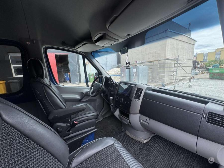Blue Mercedes-Benz Sprinter 2011 in Vilnius, with an engine capacity of 2.20 L and mileage of 281 thousand km for 10800 €, photo 10 on AUTOMOTO.COM.LV