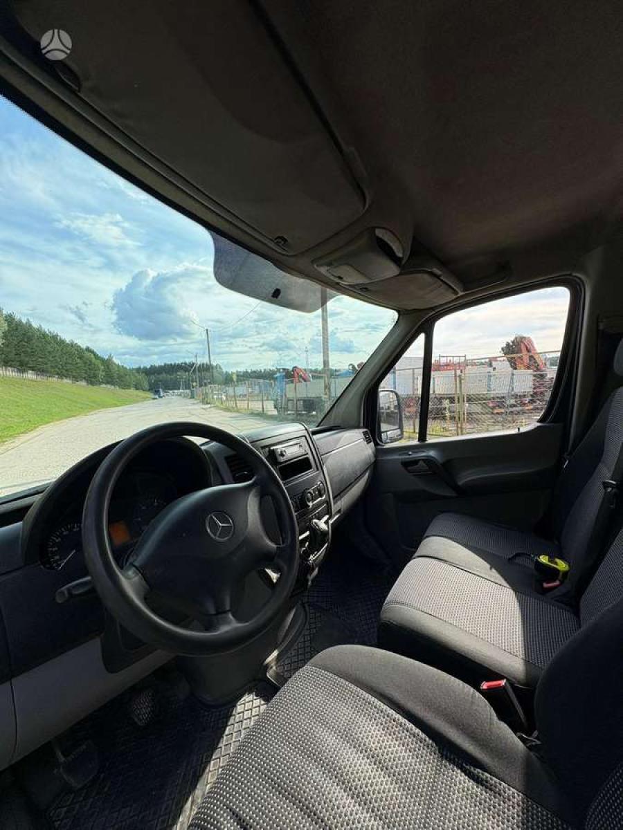 Zils Mercedes-Benz Sprinter 2012 Viļņa, ar dzinēja tilpumu 2.20 L un nobraukumu 330 tūkst. km par 6600 €, foto 16 vietnē AUTOMOTO.COM.LV
