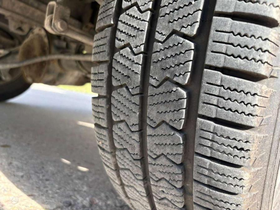 Zils Mercedes-Benz Sprinter 2012 Viļņa, ar dzinēja tilpumu 2.20 L un nobraukumu 330 tūkst. km par 6600 €, foto 25 vietnē AUTOMOTO.COM.LV