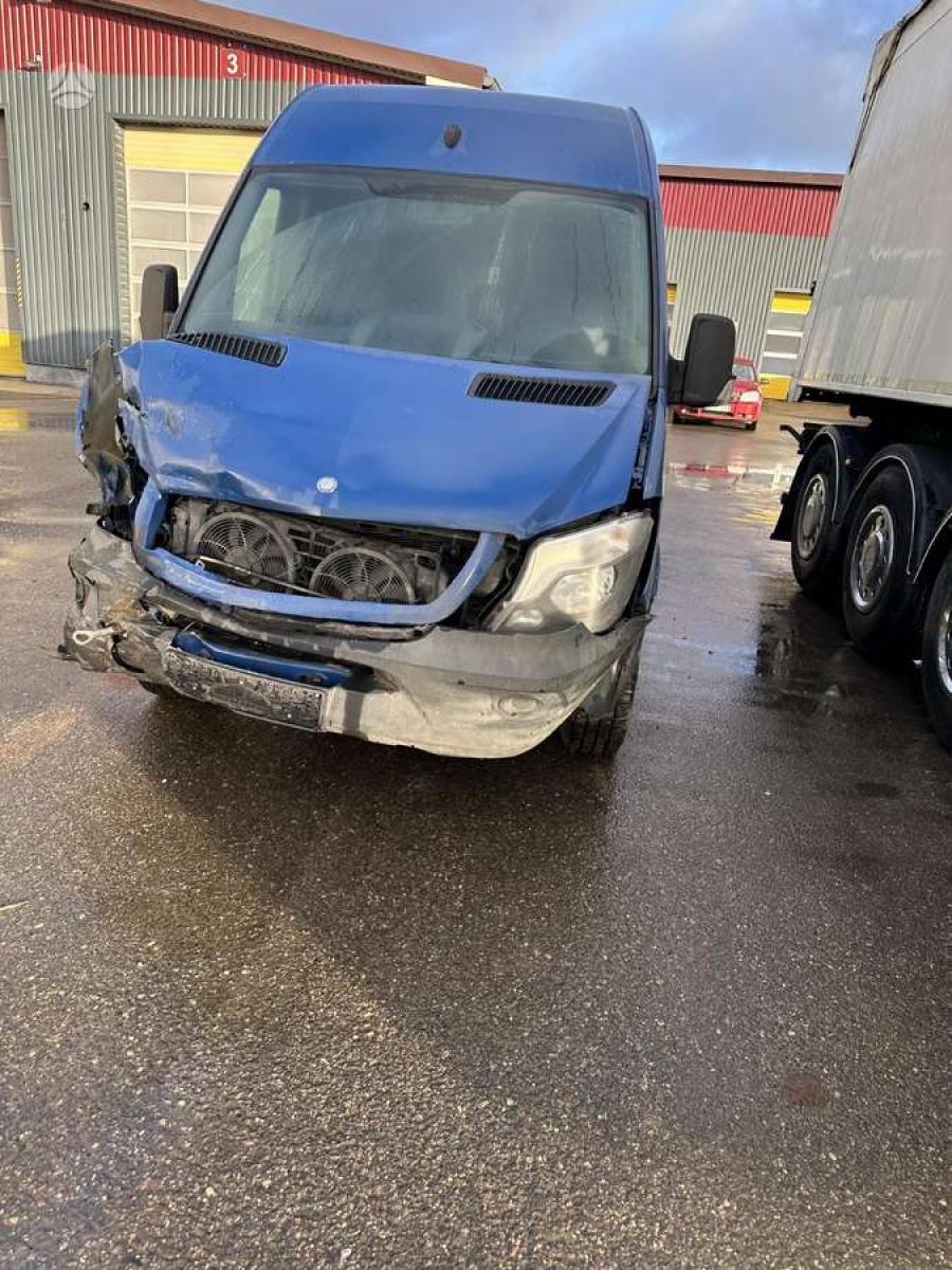 Zils Mercedes-Benz Sprinter 2014 Šauļi, ar dzinēja tilpumu 2.20 L un nobraukumu 360 tūkst. km par 7650 €, foto 3 vietnē AUTOMOTO.COM.LV