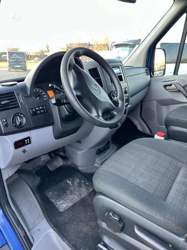 Blue Mercedes-Benz Sprinter 2014 in Siauliai, with an engine capacity of 2.20 L and mileage of 360 thousand km for 7650 €, photo 9 on AUTOMOTO.COM.LV