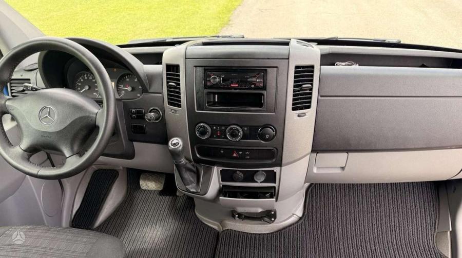 Blue Mercedes-Benz Sprinter 2014 in Siauliai, with an engine capacity of 2.14 L and mileage of 396 thousand km for 14700 €, photo 15 on AUTOMOTO.COM.LV