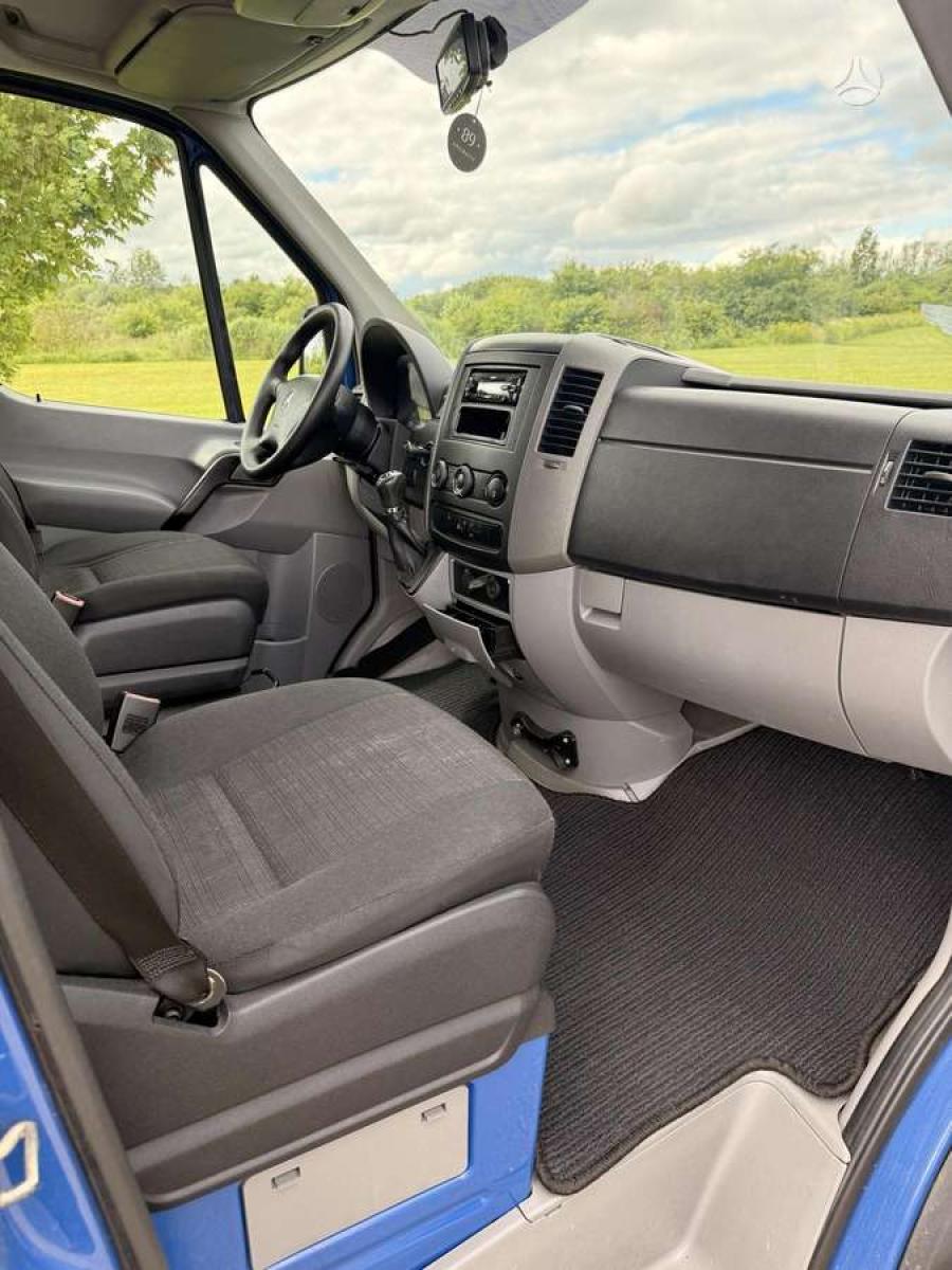 Blue Mercedes-Benz Sprinter 2014 in Siauliai, with an engine capacity of 2.14 L and mileage of 396 thousand km for 14700 €, photo 16 on AUTOMOTO.COM.LV
