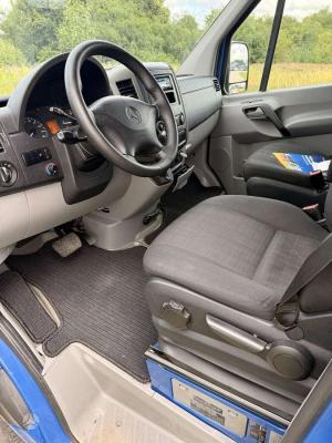 Blue Mercedes-Benz Sprinter 2014 in Siauliai, with an engine capacity of 2.14 L and mileage of 396 thousand km for 14700 €, photo 17 on AUTOMOTO.COM.LV