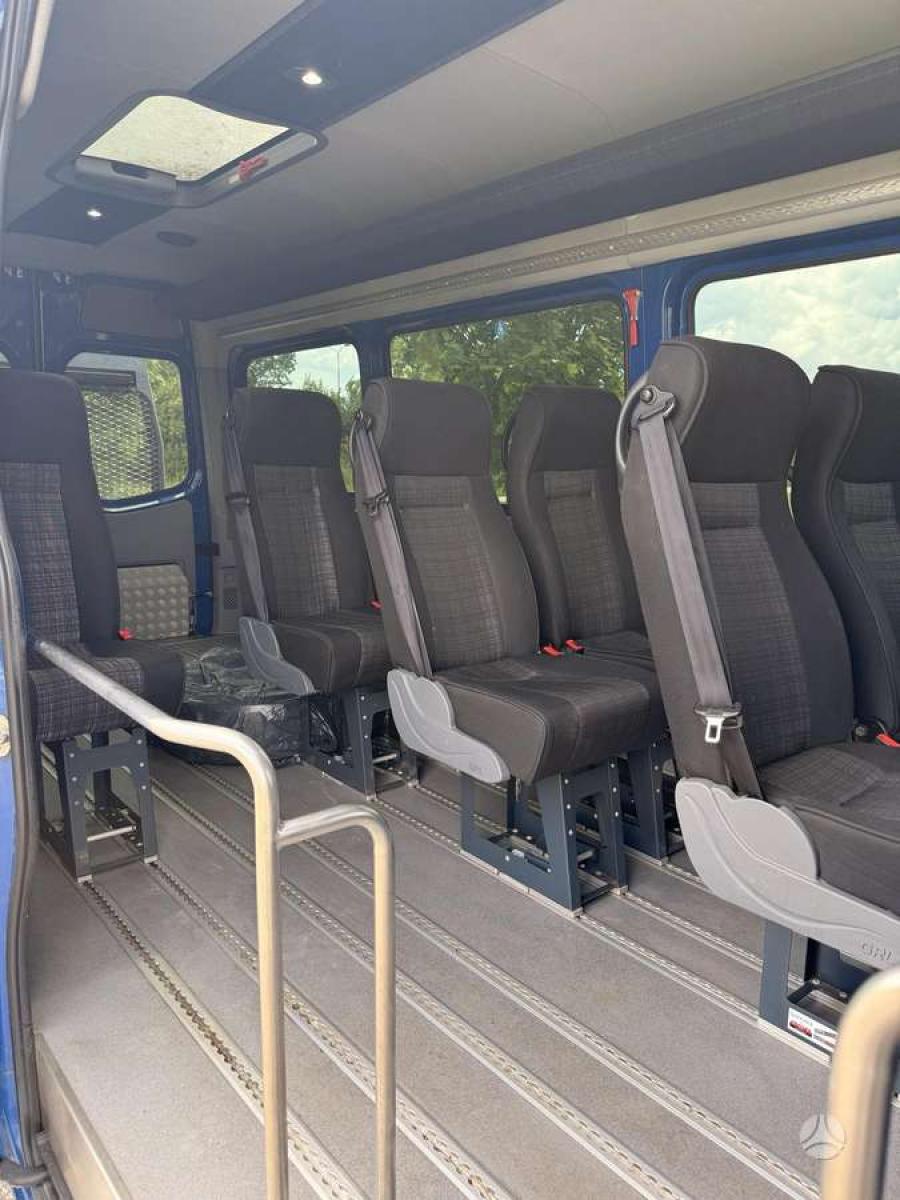 Blue Mercedes-Benz Sprinter 2014 in Siauliai, with an engine capacity of 2.14 L and mileage of 396 thousand km for 14700 €, photo 19 on AUTOMOTO.COM.LV