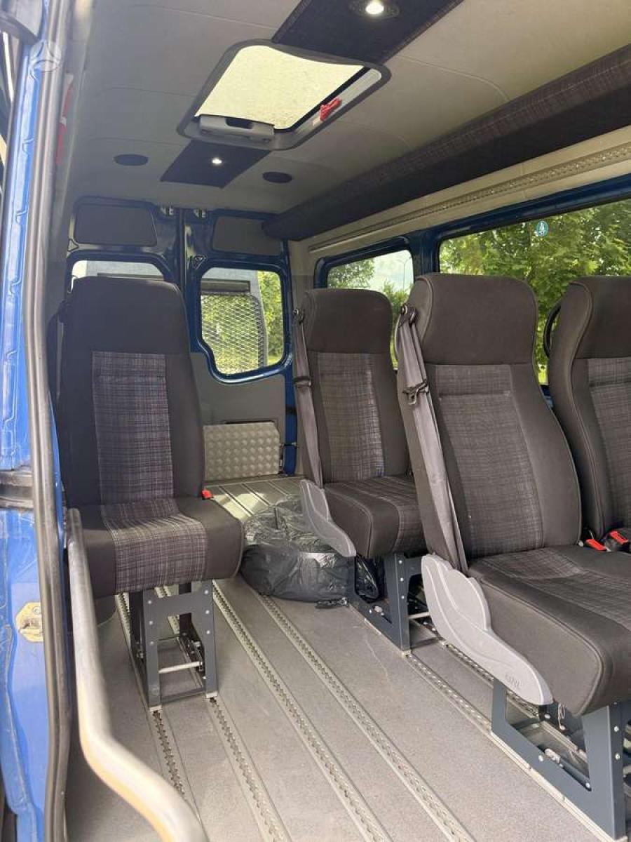 Blue Mercedes-Benz Sprinter 2014 in Siauliai, with an engine capacity of 2.14 L and mileage of 396 thousand km for 14700 €, photo 21 on AUTOMOTO.COM.LV