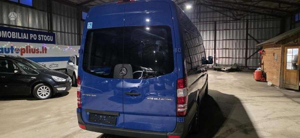 Blue Mercedes-Benz Sprinter 2015 in Siauliai, with an engine capacity of 2.14 L and mileage of 351 thousand km for 16300 €, photo 8 on AUTOMOTO.COM.LV