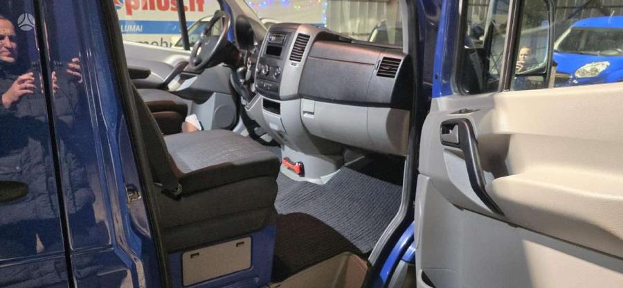 Blue Mercedes-Benz Sprinter 2015 in Siauliai, with an engine capacity of 2.14 L and mileage of 351 thousand km for 16300 €, photo 20 on AUTOMOTO.COM.LV