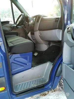 Blue Mercedes-Benz Sprinter 2015 in Siauliai, with an engine capacity of 2.14 L and mileage of 147 thousand km for 6999 €, photo 7 on AUTOMOTO.COM.LV