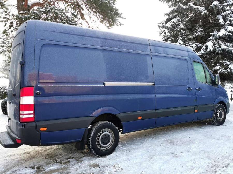 Blue Mercedes-Benz Sprinter 2015 in Siauliai, with an engine capacity of 2.14 L and mileage of 147 thousand km for 6999 €, photo 16 on AUTOMOTO.COM.LV