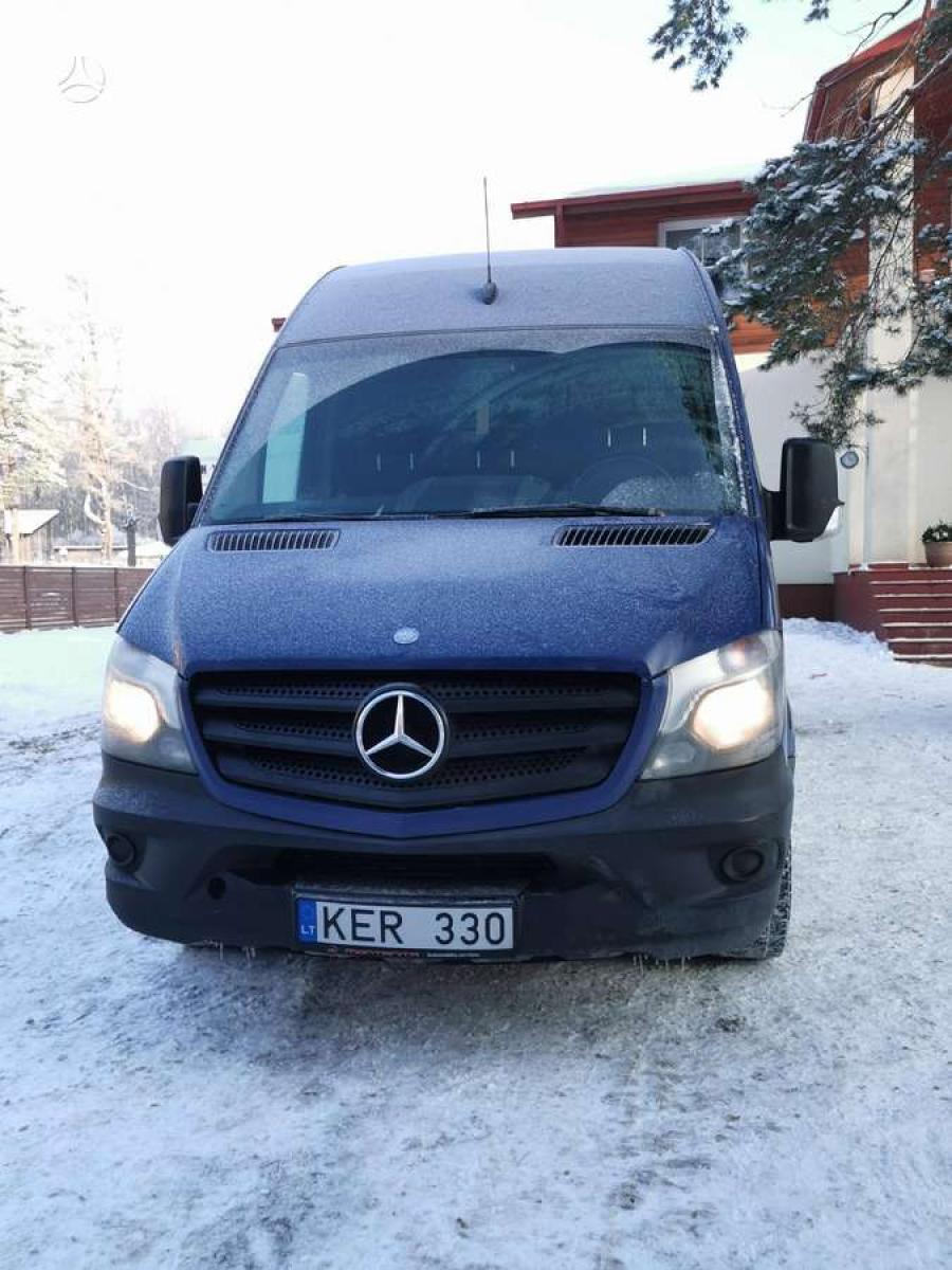 Blue Mercedes-Benz Sprinter 2015 in Siauliai, with an engine capacity of 2.14 L and mileage of 147 thousand km for 6999 €, photo 19 on AUTOMOTO.COM.LV