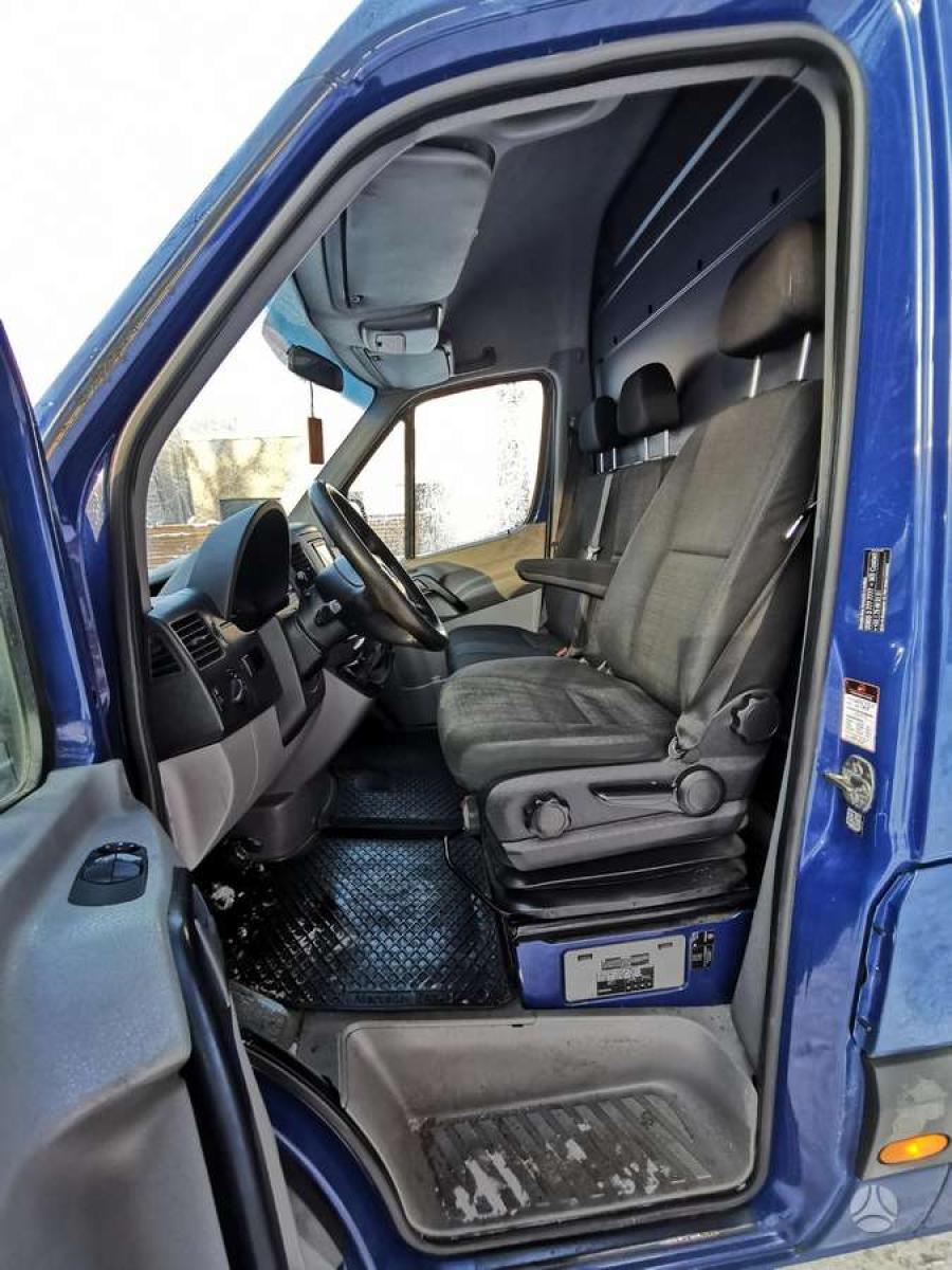 Blue Mercedes-Benz Sprinter 2015 in Siauliai, with an engine capacity of 2.14 L and mileage of 147 thousand km for 6999 €, photo 26 on AUTOMOTO.COM.LV