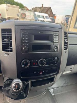 Blue Mercedes-Benz Sprinter 2015 in Marijampole, with an engine capacity of 2.14 L and mileage of 238 thousand km for 13500 €, photo 13 on AUTOMOTO.COM.LV
