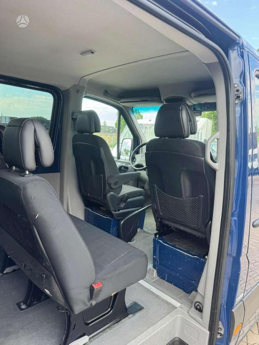 Blue Mercedes-Benz Sprinter 2015 in Marijampole, with an engine capacity of 2.14 L and mileage of 238 thousand km for 13500 €, photo 14 on AUTOMOTO.COM.LV