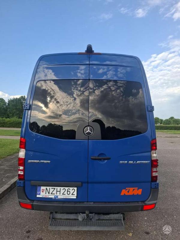 Zils Mercedes-Benz Sprinter 2015 Kauņa, ar dzinēja tilpumu 2.14 L un nobraukumu 318 tūkst. km par 16300 €, foto 3 vietnē AUTOMOTO.COM.LV