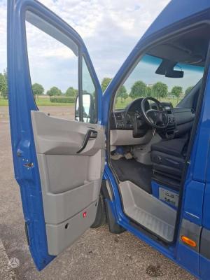 Zils Mercedes-Benz Sprinter 2015 Kauņa, ar dzinēja tilpumu 2.14 L un nobraukumu 318 tūkst. km par 16300 €, foto 16 vietnē AUTOMOTO.COM.LV