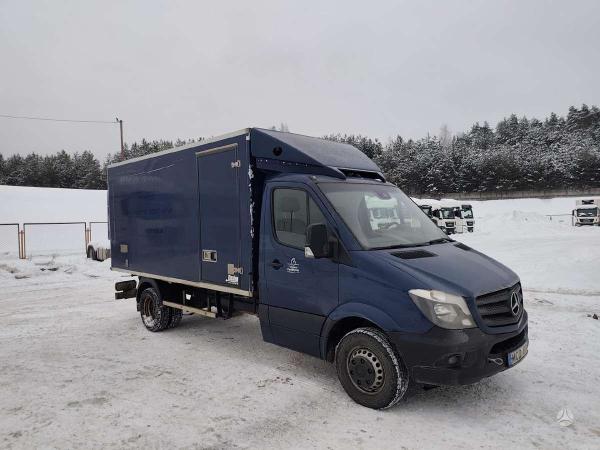 Zils Mercedes-Benz Sprinter 2016 Viļņa, ar dzinēja tilpumu 2.14 L un nobraukumu 502 tūkst. km par 15609 €, foto 2 vietnē AUTOMOTO.COM.LV