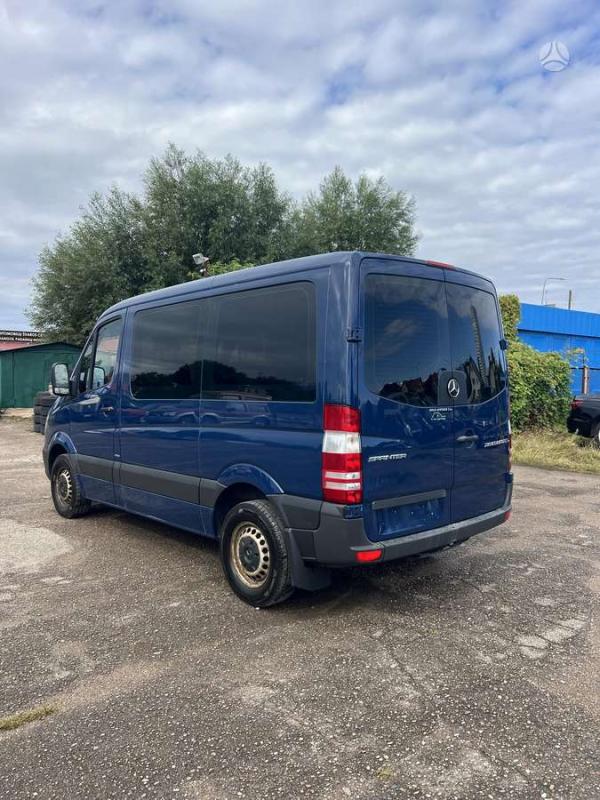 Blue Mercedes-Benz Sprinter 2016 in Klaipeda, with an engine capacity of 2.20 L and mileage of 289 thousand km for 12900 €, photo 8 on AUTOMOTO.COM.LV