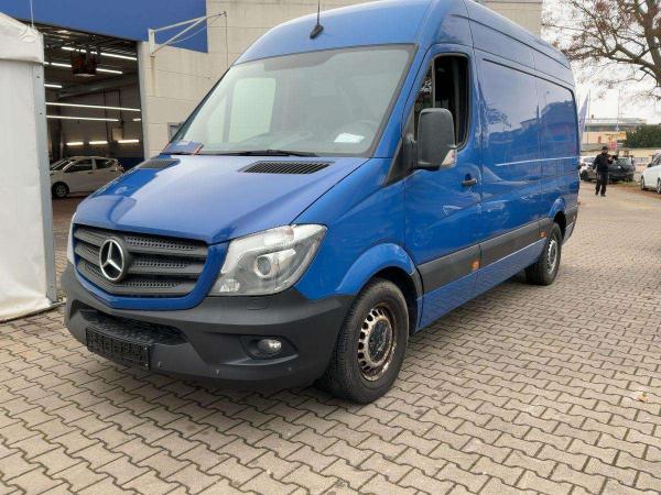 Blue Mercedes-Benz Sprinter 2018 in Vilnius, with an engine capacity of 2.99 L and mileage of 250 thousand km for 18400 €, photo 3 on AUTOMOTO.COM.LV