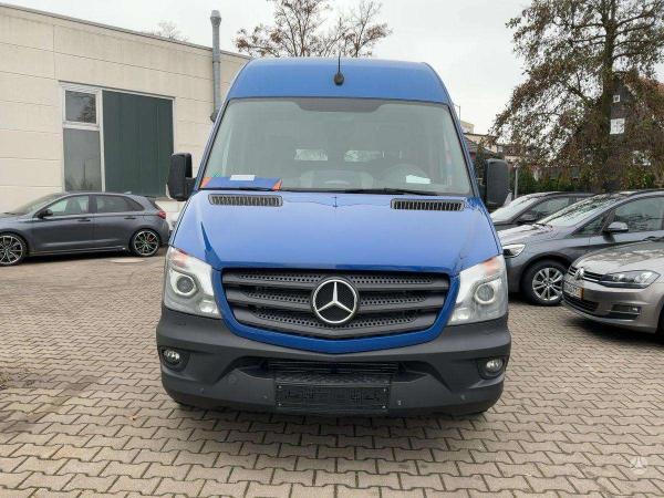 Blue Mercedes-Benz Sprinter 2018 in Vilnius, with an engine capacity of 2.99 L and mileage of 250 thousand km for 18400 €, photo 5 on AUTOMOTO.COM.LV