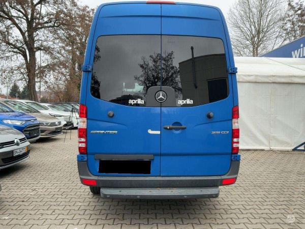 Blue Mercedes-Benz Sprinter 2018 in Vilnius, with an engine capacity of 2.99 L and mileage of 250 thousand km for 18400 €, photo 6 on AUTOMOTO.COM.LV