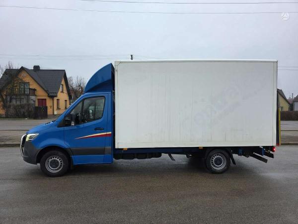 Blue Mercedes-Benz Sprinter 2019 in Marijampole, with an engine capacity of 2.14 L and mileage of 424 thousand km for 13900 €, photo 4 on AUTOMOTO.COM.LV