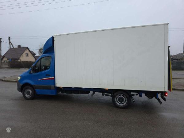 Blue Mercedes-Benz Sprinter 2019 in Marijampole, with an engine capacity of 2.14 L and mileage of 424 thousand km for 13900 €, photo 5 on AUTOMOTO.COM.LV