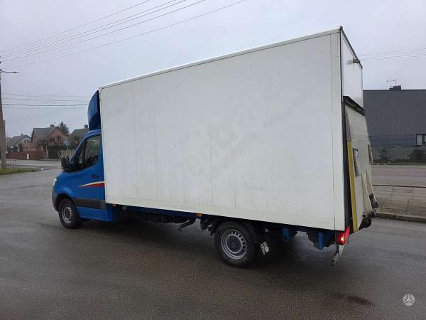 Blue Mercedes-Benz Sprinter 2019 in Marijampole, with an engine capacity of 2.14 L and mileage of 424 thousand km for 13900 €, photo 6 on AUTOMOTO.COM.LV