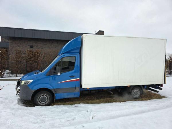 Blue Mercedes-Benz Sprinter 2019 in Marijampole, with an engine capacity of 2.41 L and mileage of 414 thousand km for 12490 €, photo 1 on AUTOMOTO.COM.LV