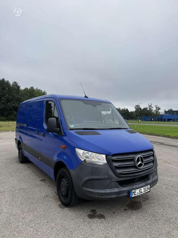 Blue Mercedes-Benz Sprinter 2019 in Kaunas, with an engine capacity of 2.10 L and mileage of 198 thousand km for 11499 €, photo 2 on AUTOMOTO.COM.LV