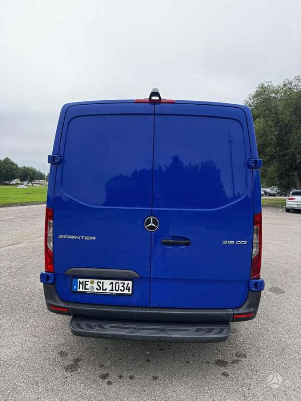 Blue Mercedes-Benz Sprinter 2019 in Kaunas, with an engine capacity of 2.10 L and mileage of 198 thousand km for 11499 €, photo 4 on AUTOMOTO.COM.LV