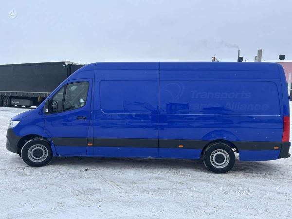 Blue Mercedes-Benz Sprinter 2020 in Kaunas, with an engine capacity of 2.14 L and mileage of 241 thousand km for 12950 €, photo 2 on AUTOMOTO.COM.LV