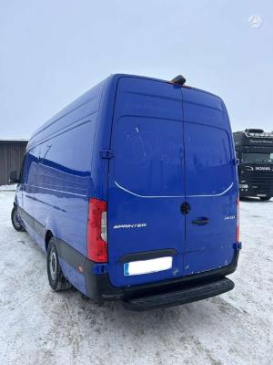 Blue Mercedes-Benz Sprinter 2020 in Kaunas, with an engine capacity of 2.14 L and mileage of 241 thousand km for 12950 €, photo 6 on AUTOMOTO.COM.LV