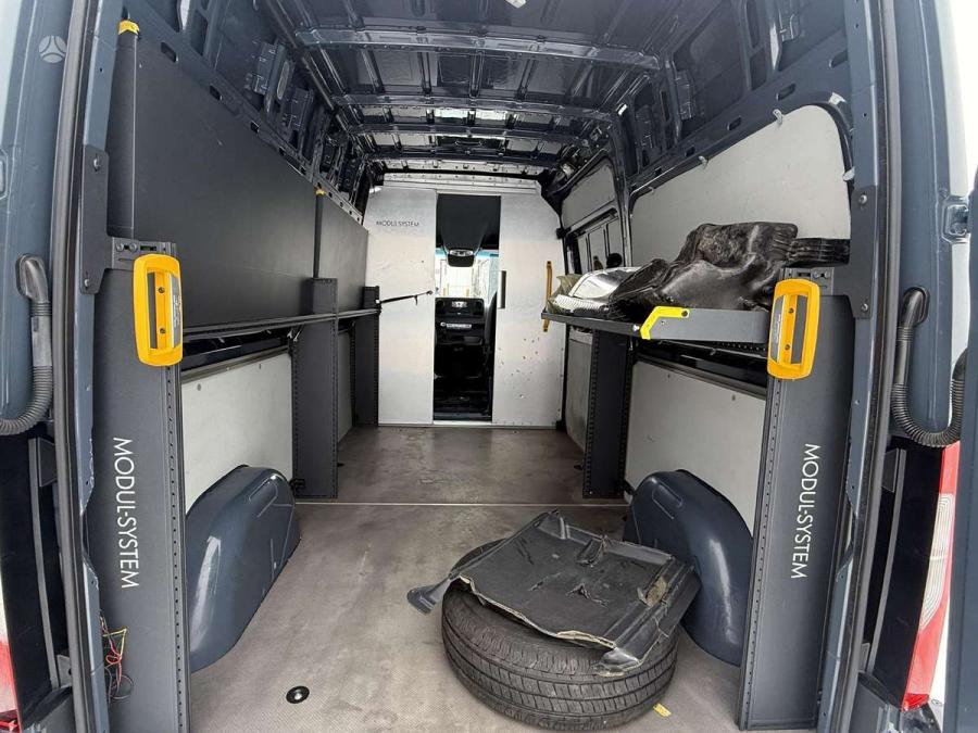 Zils Mercedes-Benz Sprinter 2020 Viļņa, ar dzinēja tilpumu 2.20 L un nobraukumu 131 tūkst. km par 10770 €, foto 24 vietnē AUTOMOTO.COM.LV