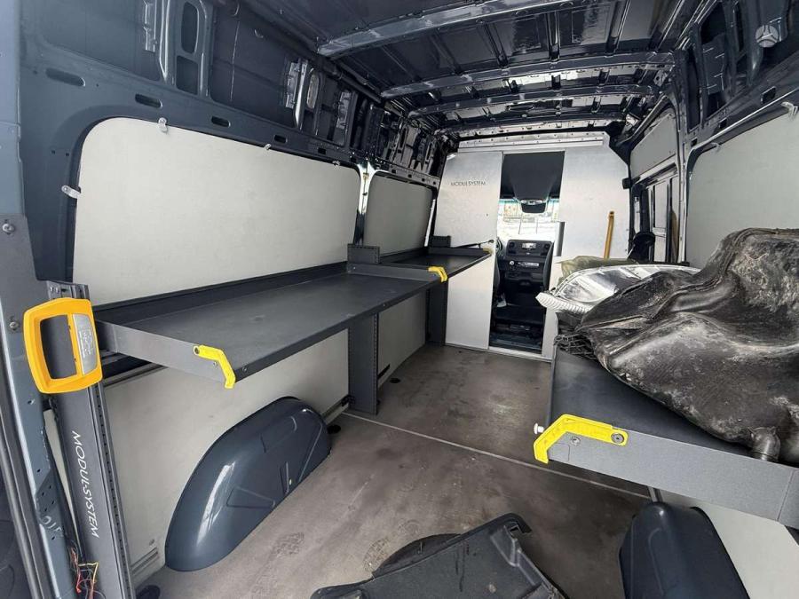 Zils Mercedes-Benz Sprinter 2020 Viļņa, ar dzinēja tilpumu 2.20 L un nobraukumu 131 tūkst. km par 10770 €, foto 25 vietnē AUTOMOTO.COM.LV