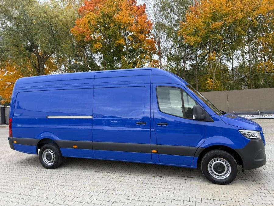 Blue Mercedes-Benz Sprinter 2024 in Kaunas, with an engine capacity of 2.00 L and mileage of 117 thousand km for 28800 €, photo 18 on AUTOMOTO.COM.LV