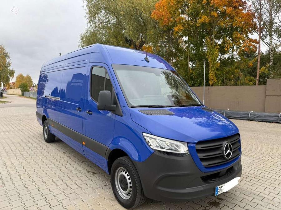Blue Mercedes-Benz Sprinter 2024 in Kaunas, with an engine capacity of 2.00 L and mileage of 117 thousand km for 28800 €, photo 19 on AUTOMOTO.COM.LV