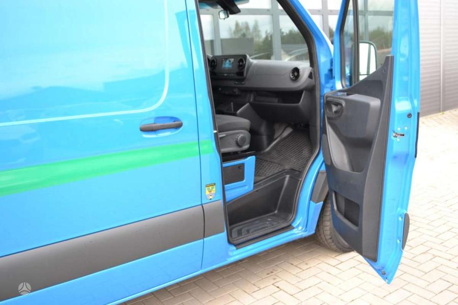Blue Mercedes-Benz Sprinter 2024 in Vilnius, with an engine capacity of 1.95 L and mileage of 12 thousand km for 32900 €, photo 17 on AUTOMOTO.COM.LV