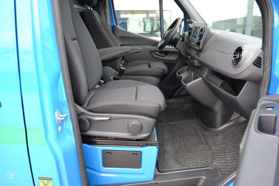 Blue Mercedes-Benz Sprinter 2024 in Vilnius, with an engine capacity of 1.95 L and mileage of 12 thousand km for 32900 €, photo 32 on AUTOMOTO.COM.LV