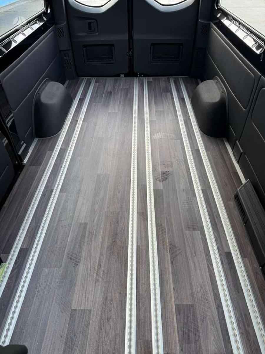 Zils Mercedes-Benz Sprinter 2025 Plungė, ar dzinēja tilpumu 1.95 L un nobraukumu 9 tūkst. km par 48000 €, foto 4 vietnē AUTOMOTO.COM.LV