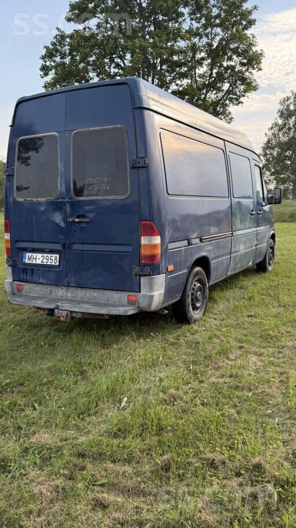 Zils Mercedes-Benz Sprinter 2001 Rīga, ar dzinēja tilpumu 2.20 L un nobraukumu 236 tūkst. km par 4000 €, foto 3 vietnē AUTOMOTO.COM.LV