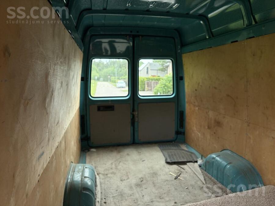 Blue Mercedes-Benz Sprinter 2001 in Riga, with an engine capacity of 2.70 L and mileage of 267 thousand km for 8750 €, photo 16 on AUTOMOTO.COM.LV