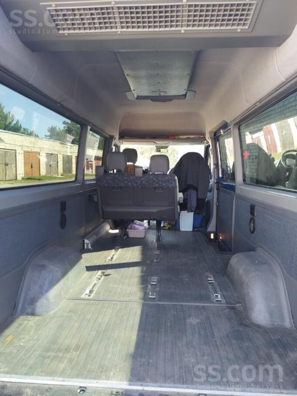 Blue Mercedes-Benz Sprinter 2005 in Riga, with an engine capacity of 2.20 L and mileage of 365 thousand km for 5660 €, photo 5 on AUTOMOTO.COM.LV