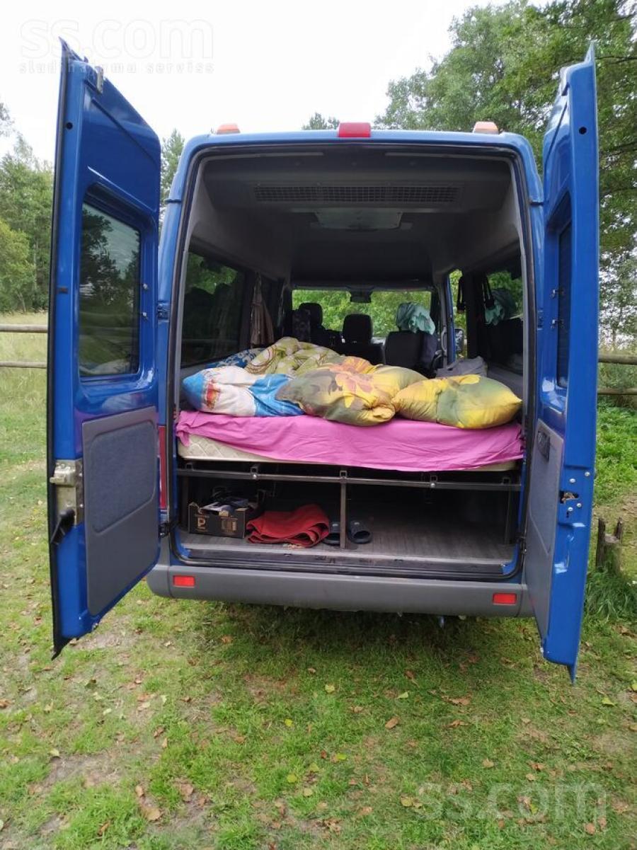 Blue Mercedes-Benz Sprinter 2005 in Riga, with an engine capacity of 2.20 L and mileage of 365 thousand km for 5660 €, photo 9 on AUTOMOTO.COM.LV