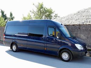 Zils Mercedes-Benz Sprinter 2007 Tallina, ar dzinēja tilpumu 3.00 L un nobraukumu 302 tūkst. km par 2999 €, foto  vietnē AUTOMOTO.COM.LV