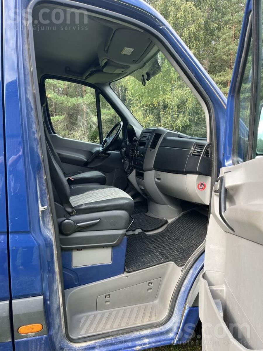 Blue Mercedes-Benz Sprinter 2007 in Kuldiga, with an engine capacity of 2.20 L and mileage of 456 thousand km for 7700 €, photo 12 on AUTOMOTO.COM.LV
