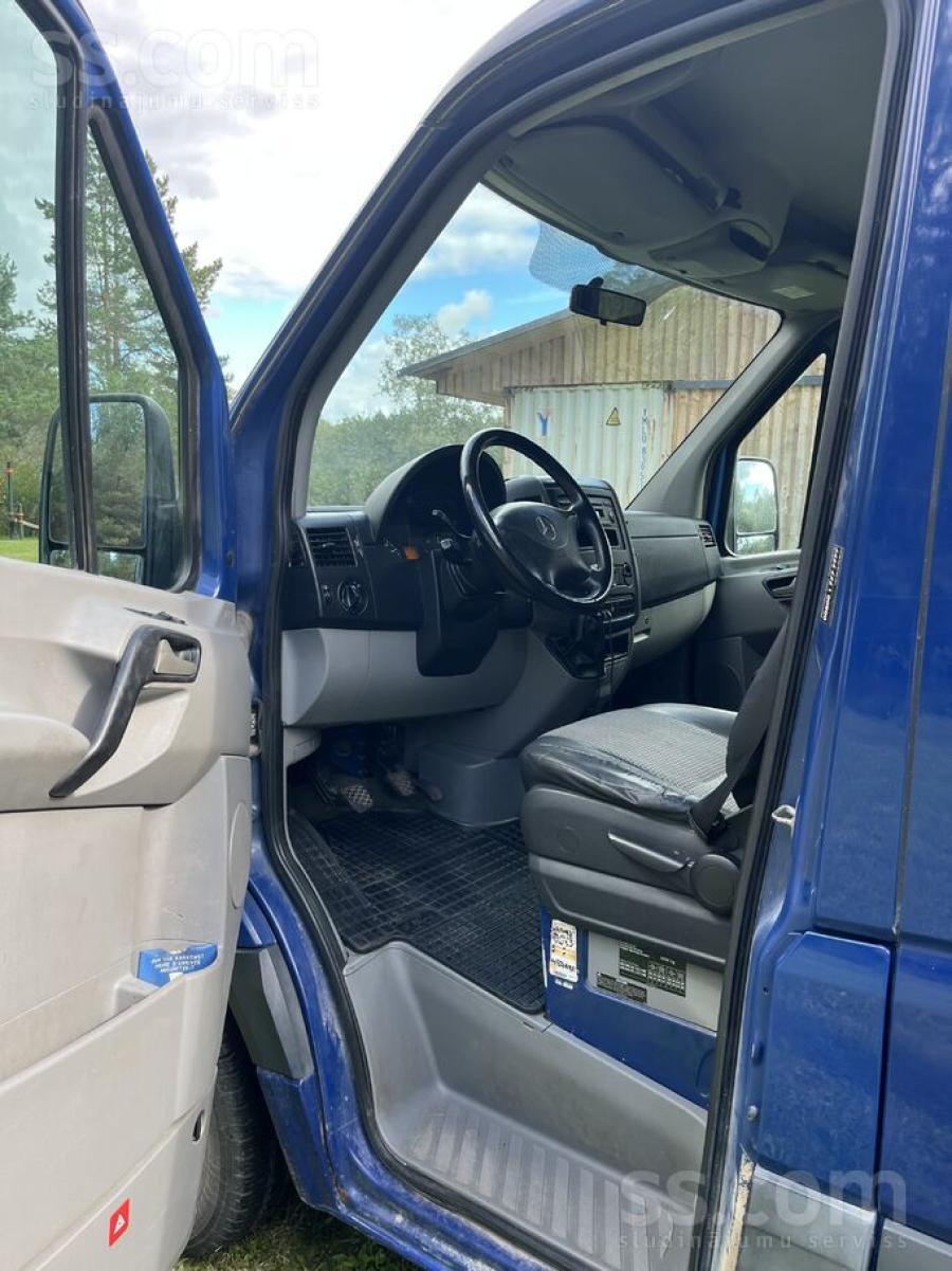 Blue Mercedes-Benz Sprinter 2007 in Kuldiga, with an engine capacity of 2.20 L and mileage of 456 thousand km for 7700 €, photo 13 on AUTOMOTO.COM.LV