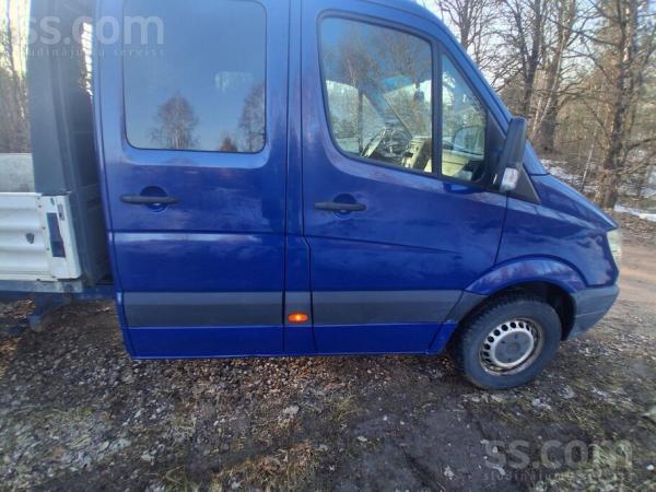 Blue Mercedes-Benz Sprinter 2008 in Bauska, with an engine capacity of 2.20 L and mileage of 385 thousand km for 5200 €, photo 3 on AUTOMOTO.COM.LV